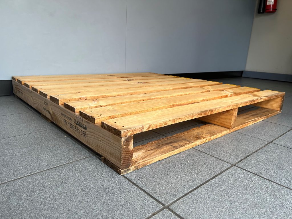 Buy Second Hand Pallets – Light Weight online from Cheap Pallets Online